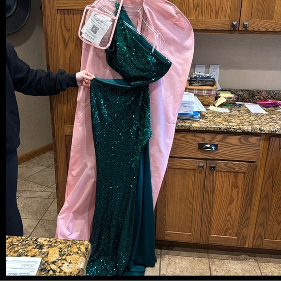 Dresses | Amara Emerald Green Prom Dress | Poshmark